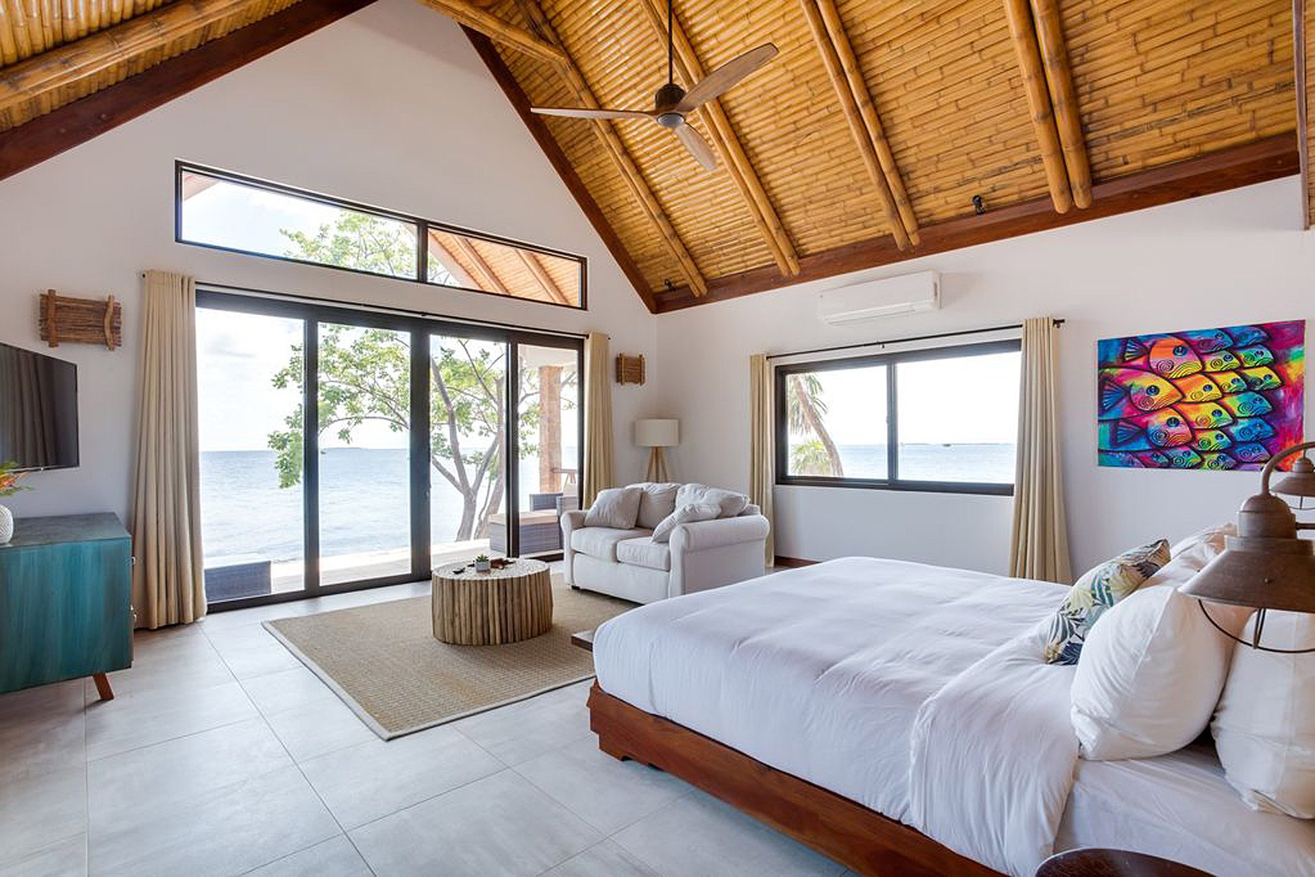 Kanu Private Island - Flawless Crowns